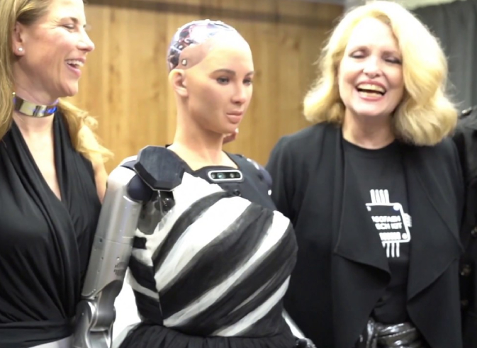 Significance Of Robotics In Fashion Industry | Free arcade hall